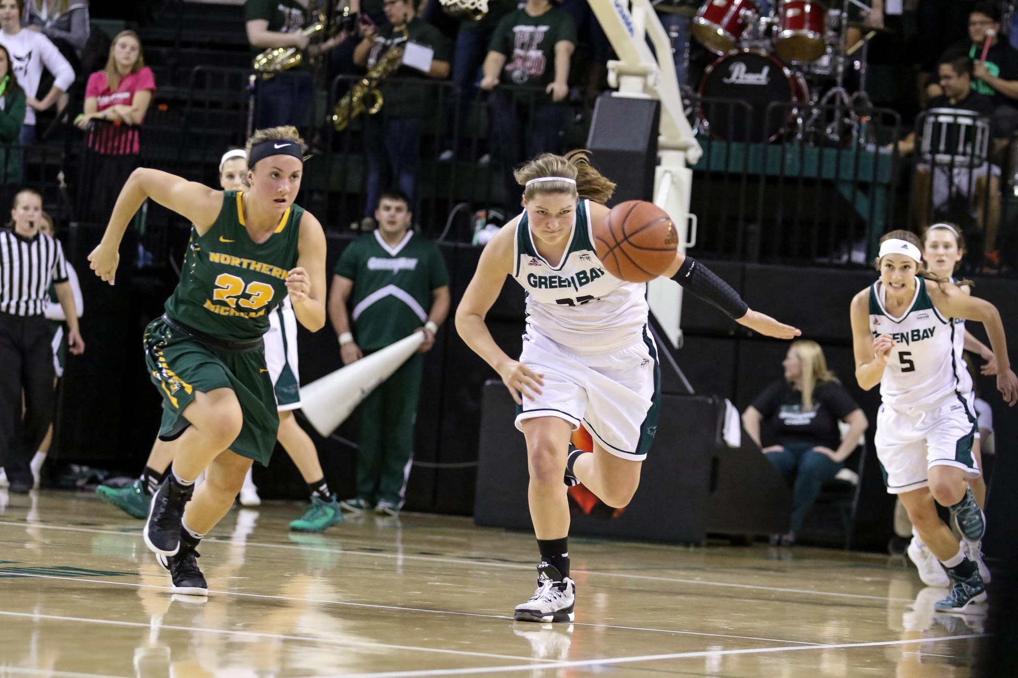 Karly Murphy - Women's Basketball - University of Wisconsin Green Bay ...