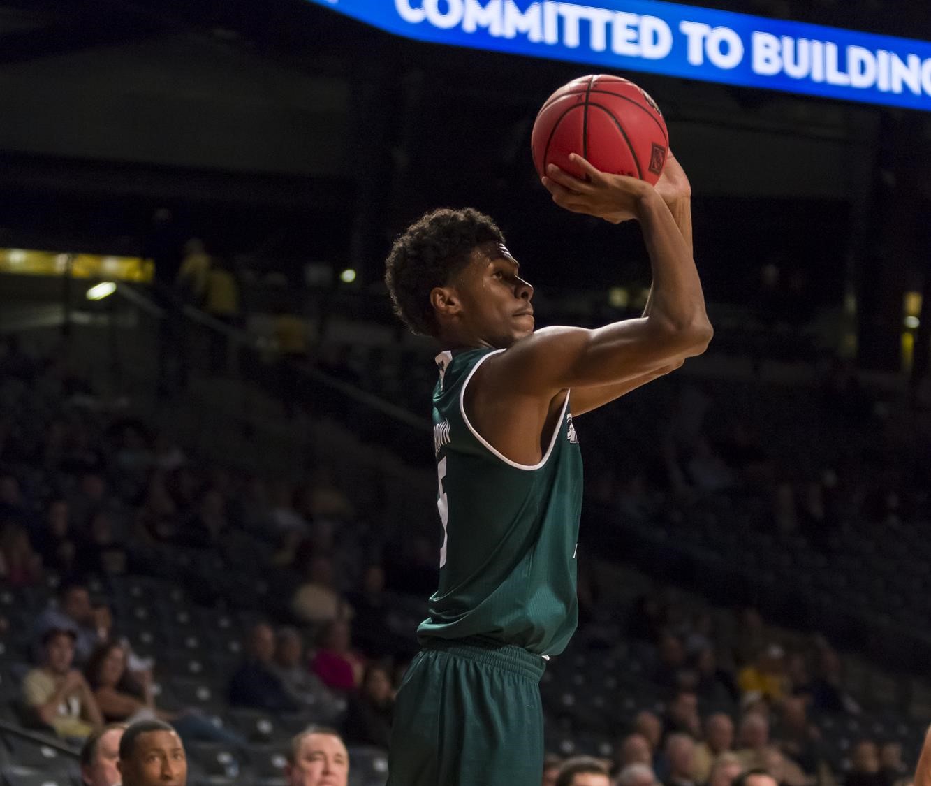 Avery Brown - Men's Basketball - University of Wisconsin Green Bay ...