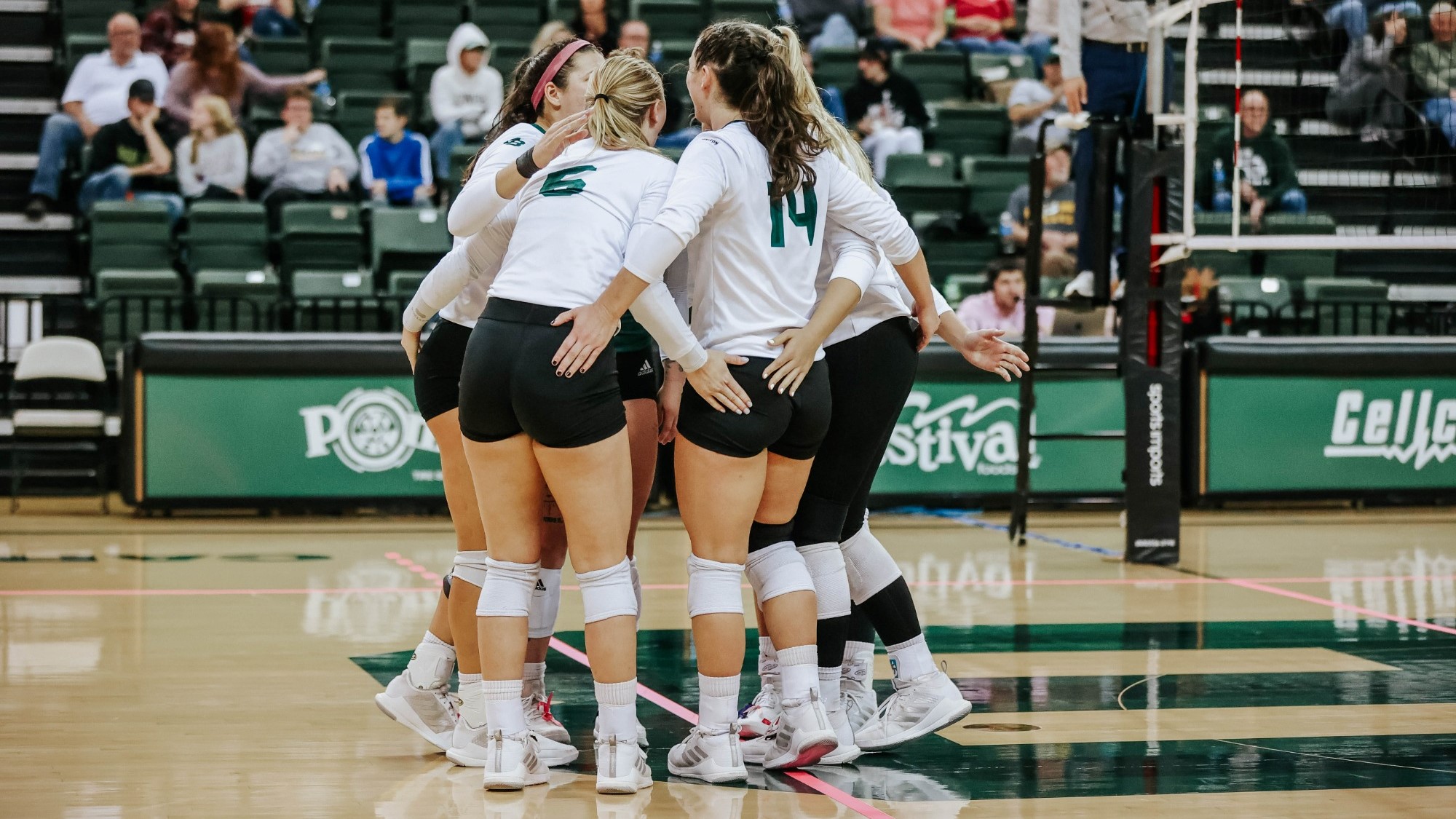 Alexis Dorner - Women's Volleyball - University of Wisconsin Green Bay ...