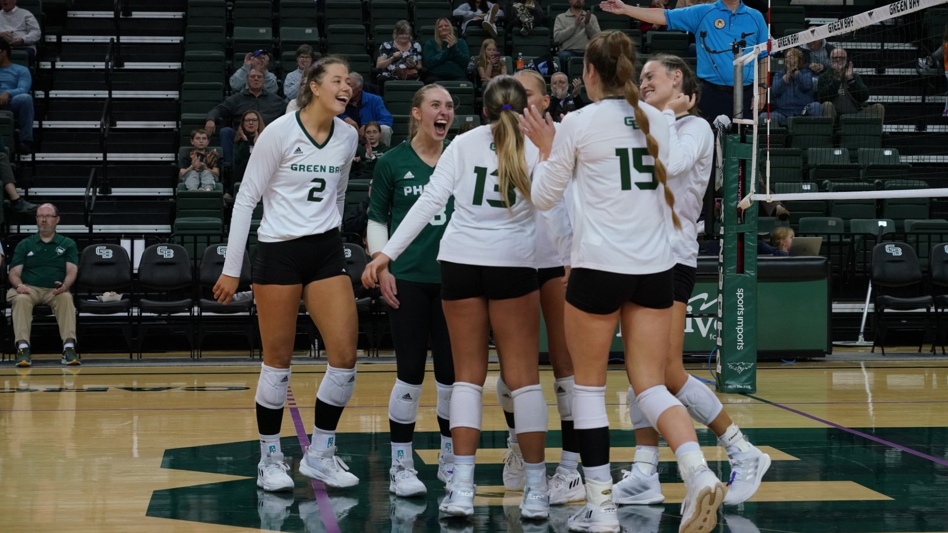 Vanden Berg's Double-Double Leads the Way for Green Bay over Robert ...