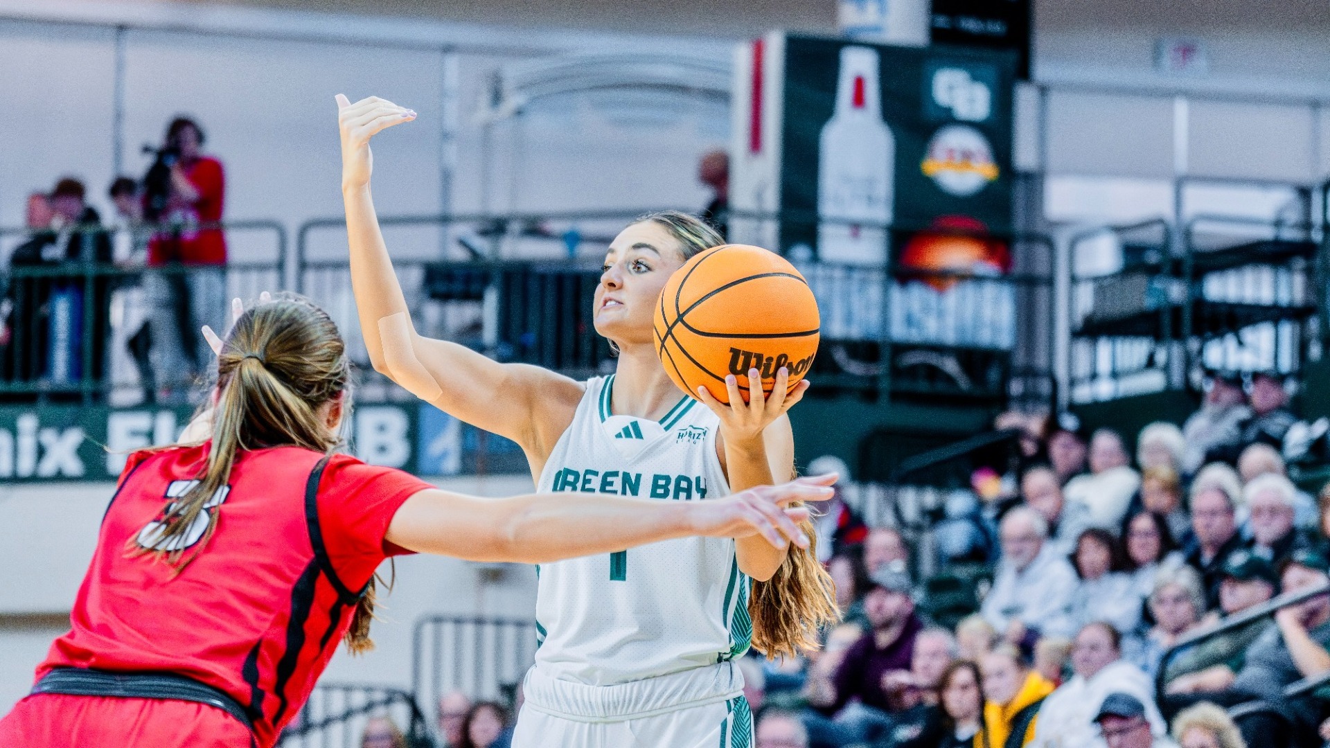 Green Bay Gobbles Up Thanksgiving Day Win Behind Schiltz's Performance ...