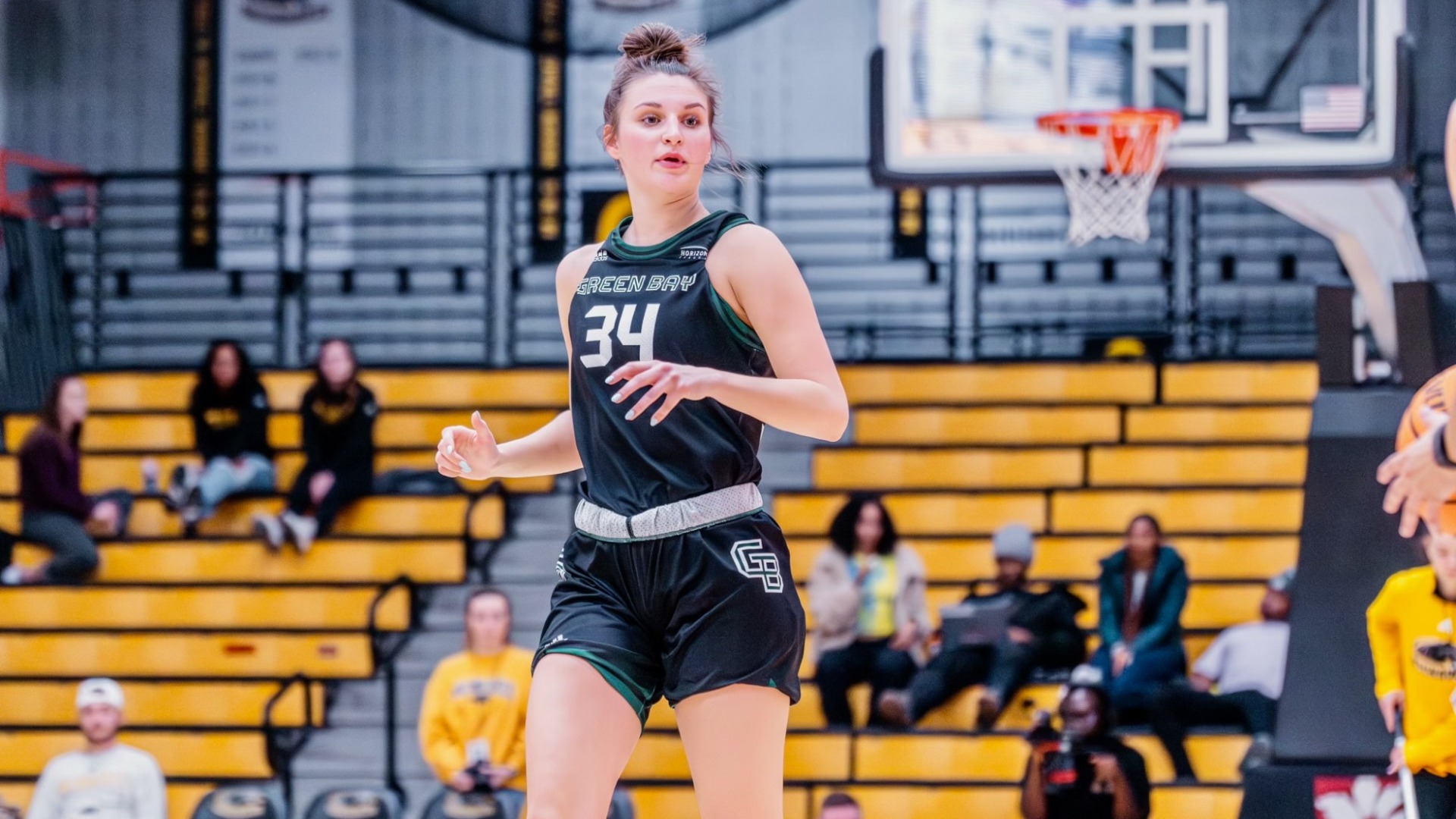 Schreiber Scores Career-High in Green Bay's Rout of Milwaukee ...