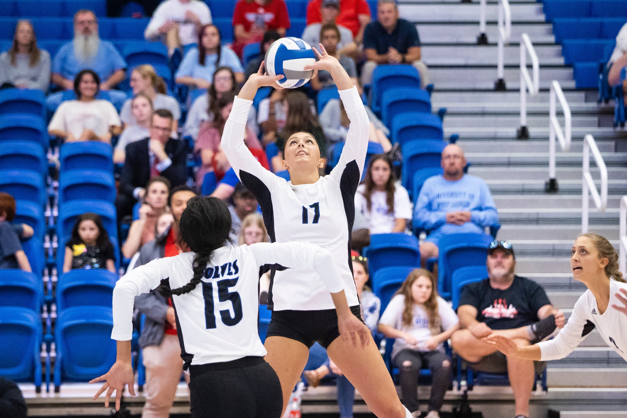 Autumn Mayes - 2022 - Women's Volleyball - UWG Wolves | Athletic ...