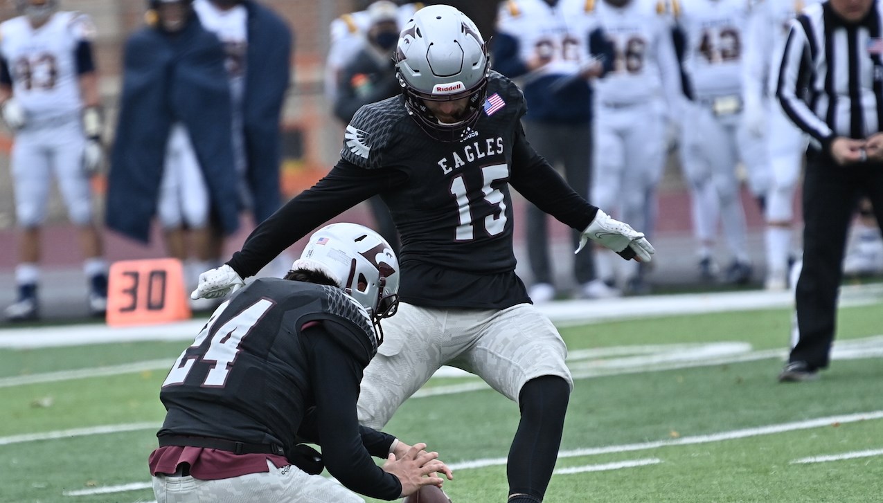 UWL Defeats UW-Eau Claire in Regular-Season Finale; Earns Eighth Win ...