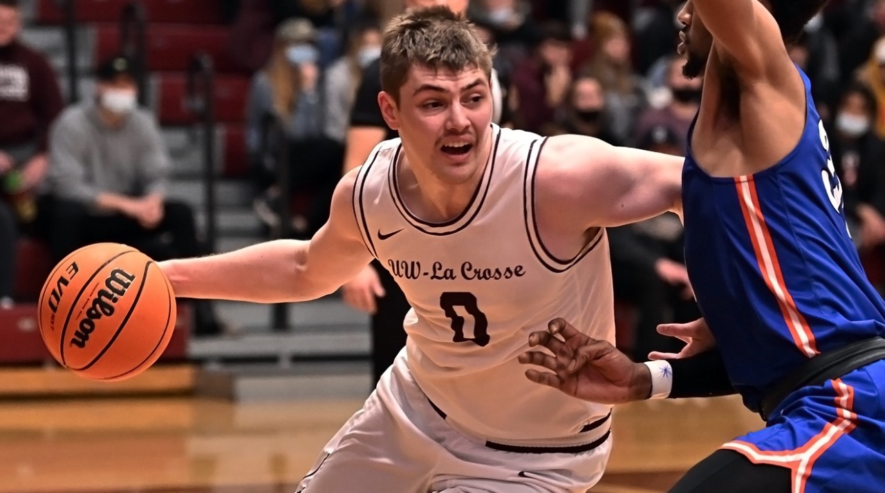 Season-High Shooting Leads to Road Win at 16th-Ranked Trine ...