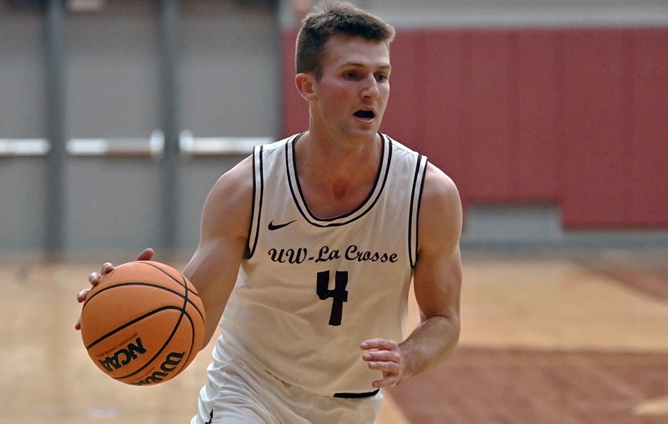 Anderson Leads UWL Past UW-Eau Claire; Eagles Improve to 8-0 ...
