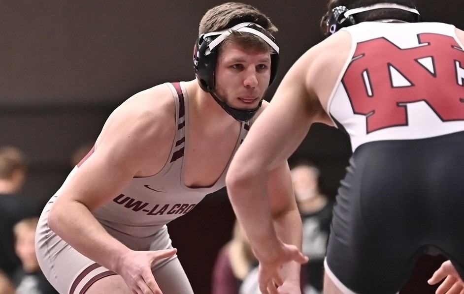 UWL Wins Elmhurst Invitational; Seven Wrestlers Capture Titles ...
