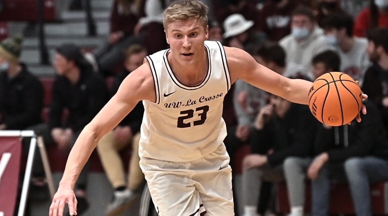 UWL Drops Regular-Season Finale to UW-Stout - University of Wisconsin ...