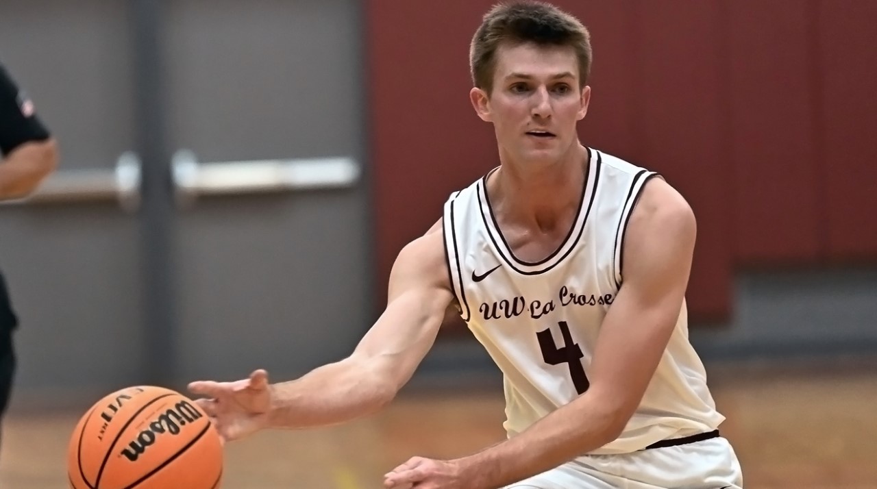 UWL Earns Win at UW-River Falls; Moves into First in WIAC - University ...