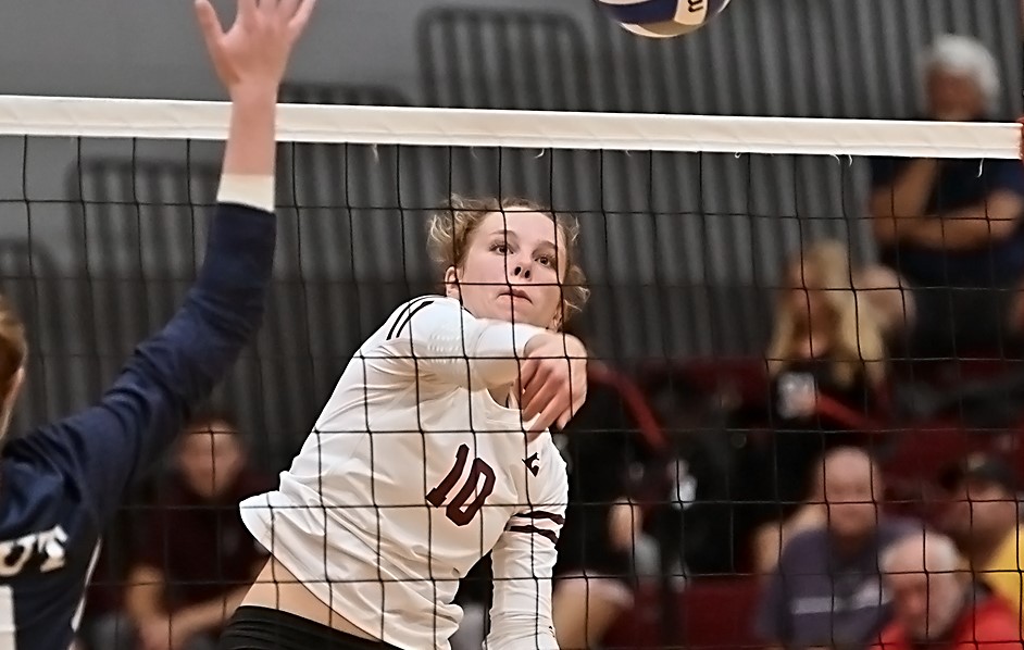 UWL Drops WIAC Match to UW-Stout - University of Wisconsin La Crosse ...