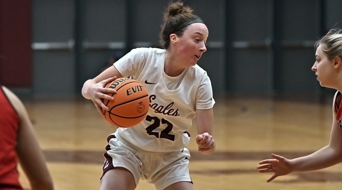 Ripon Uses Second Half Run to Earn Win over UWL; Meeker with Career ...