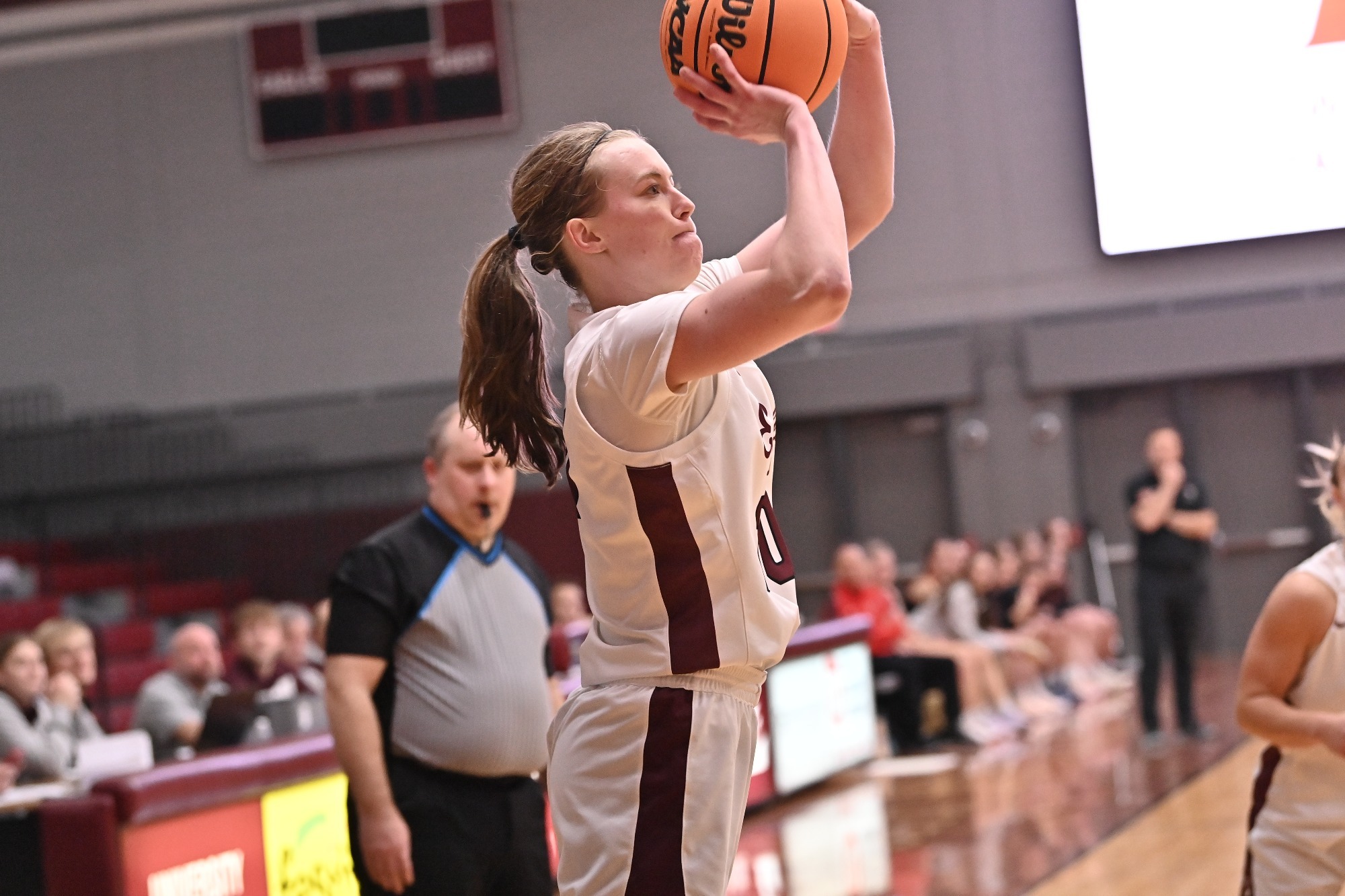 Second Half Run By Simpson too Much to Overcome for Women's Basketball ...