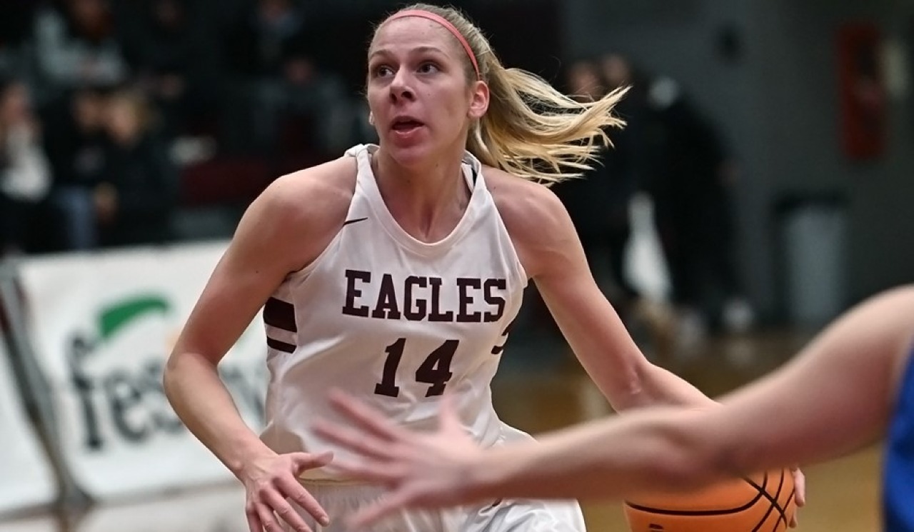 Three in Double Figures in Home Win over UW-Platteville - University of ...