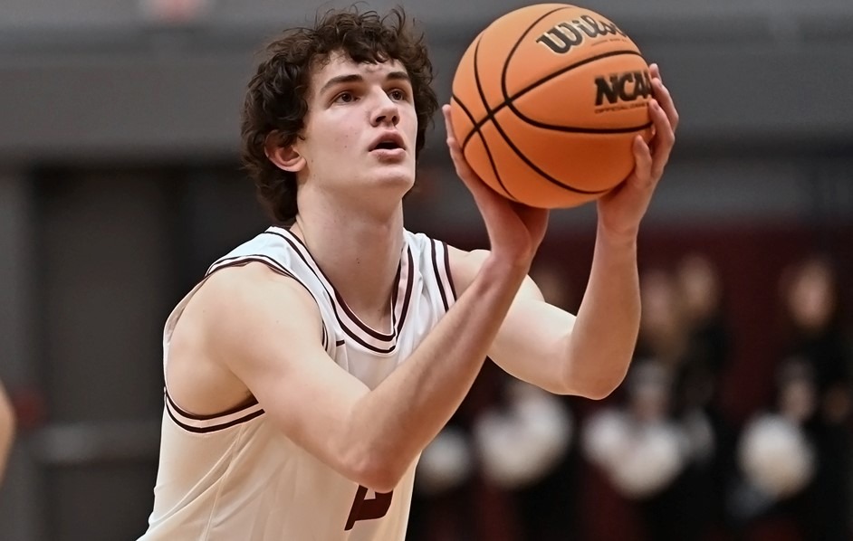 Fast Start Leads UWL Past UW-Stout - University of Wisconsin La Crosse ...