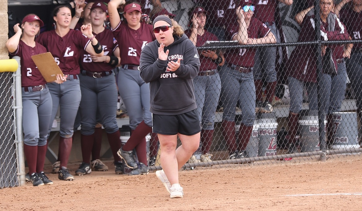 Wnek Named Easton/NFCA Assistant Coach of the Year for NCAA Division ...