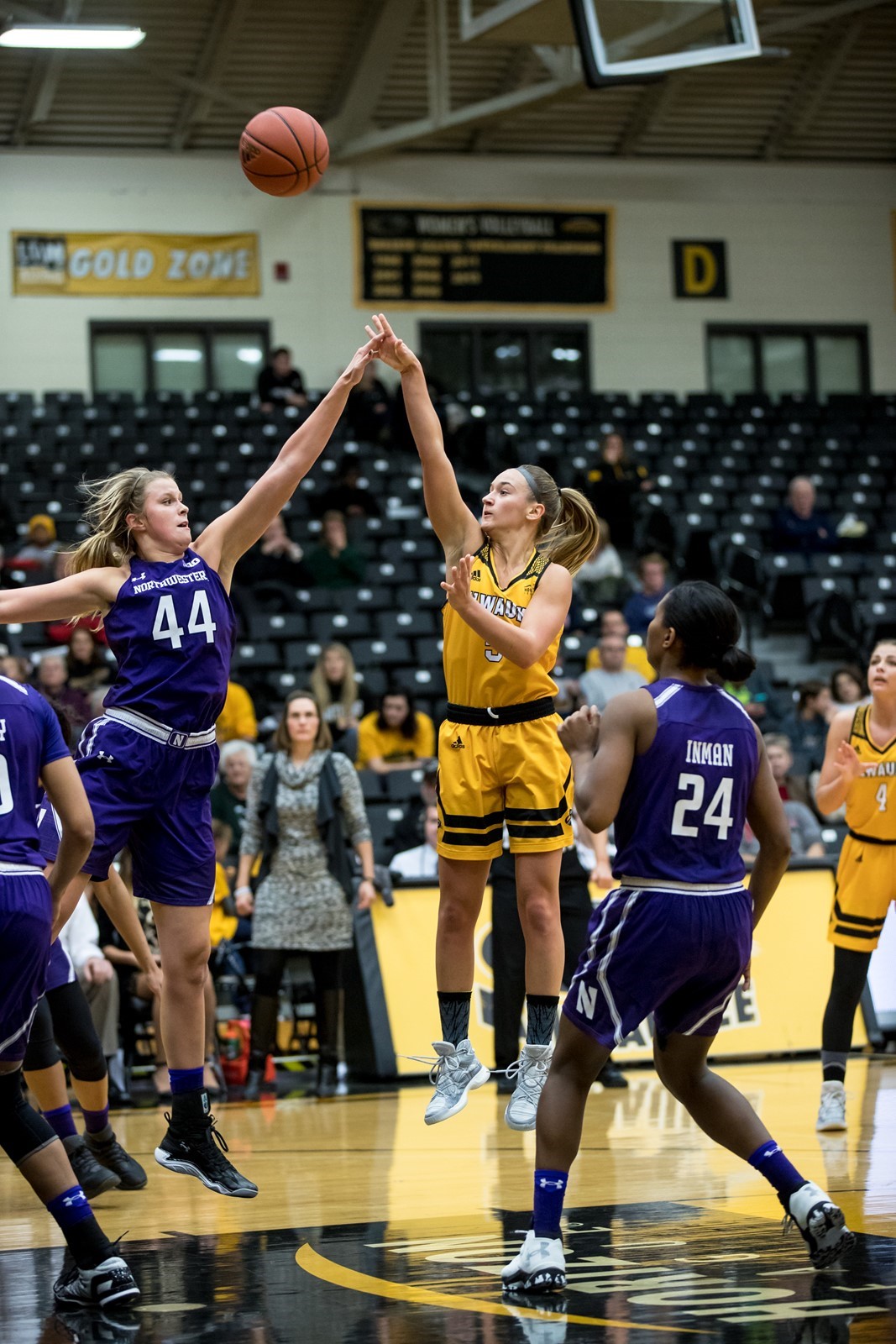 Alexis Lindstrom - 2016-17 - Women's Basketball - Milwaukee Athletics