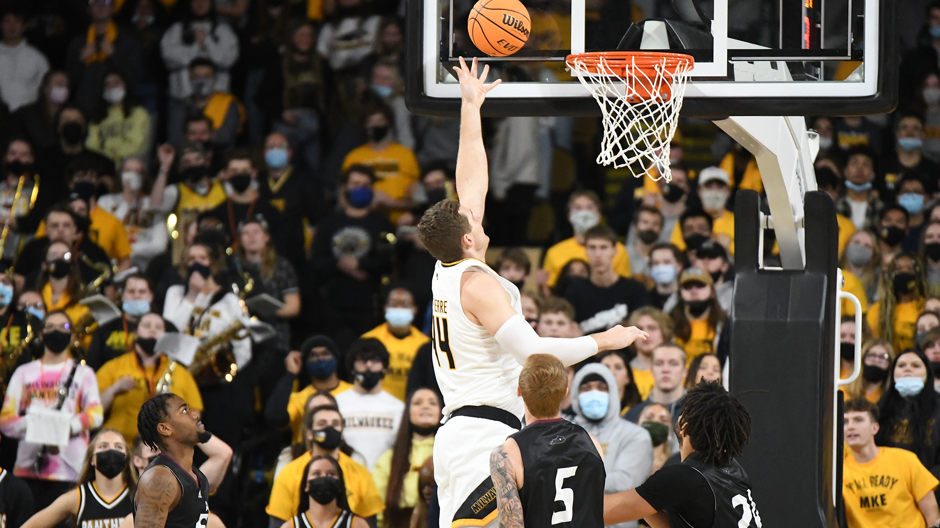 Joey St. Pierre - 2021-22 - Men's Basketball - Milwaukee Athletics