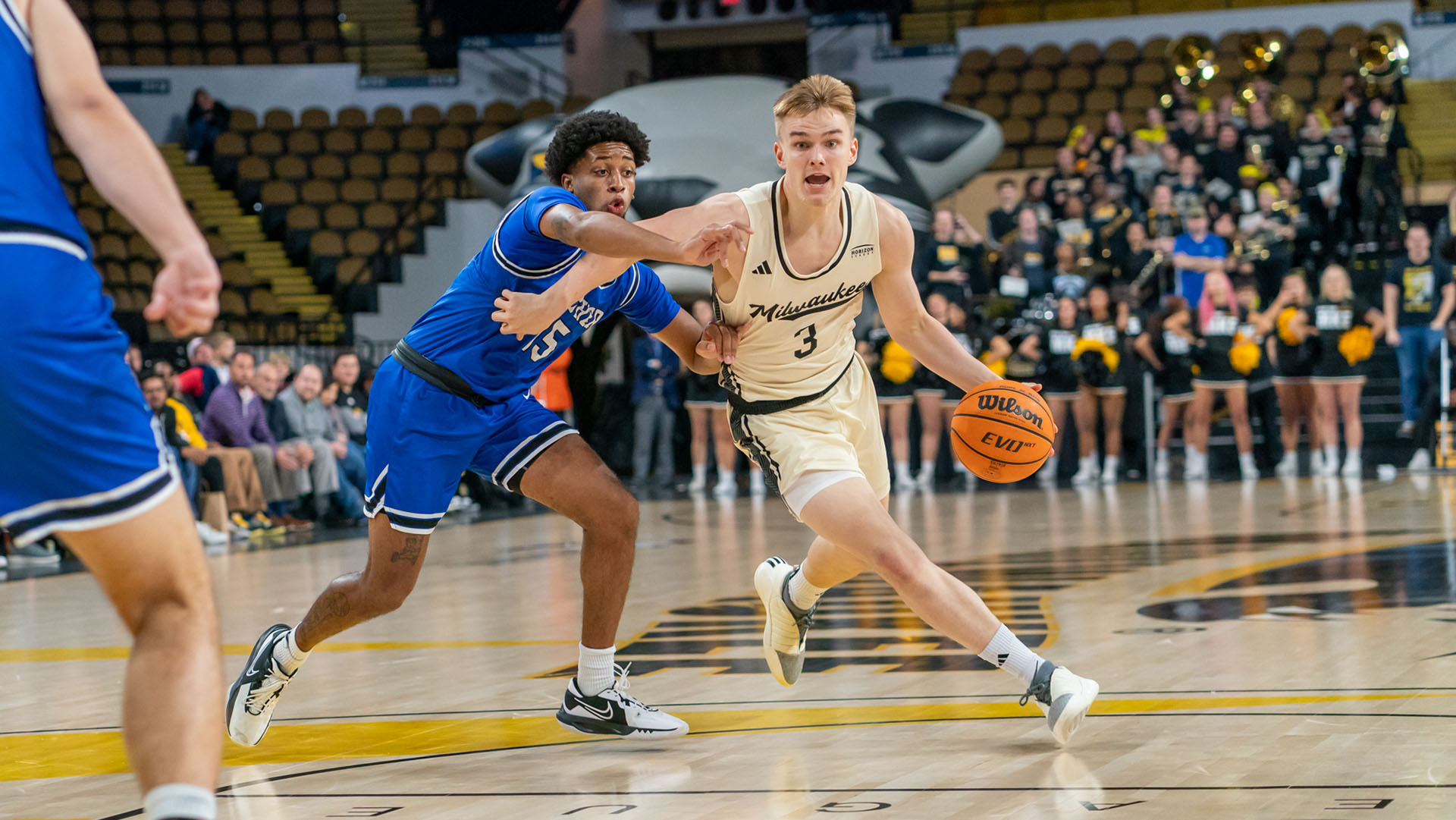 Zach Howell - 2023-24 - Men's Basketball - Milwaukee Athletics