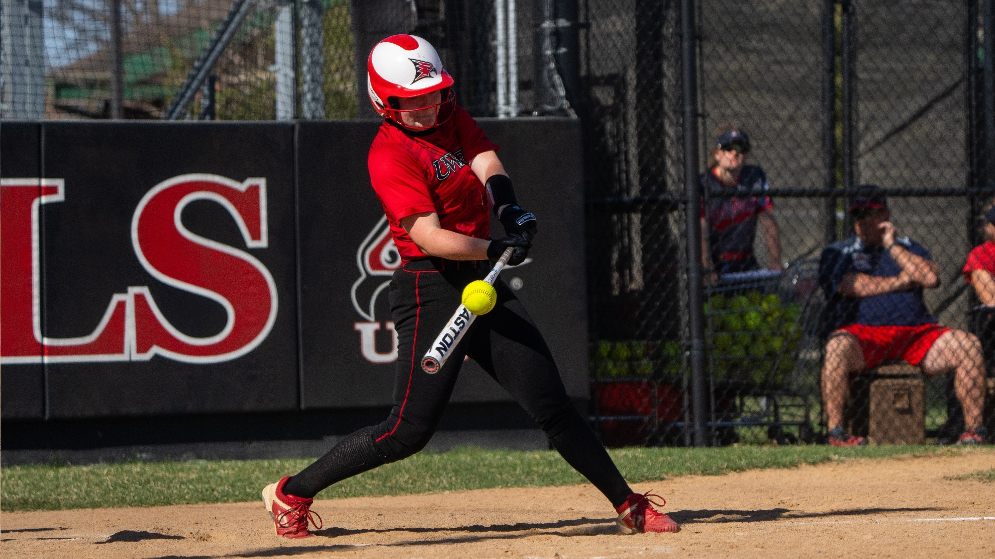 Softball drops doubleheader to No. 19-ranked Titans - University of ...