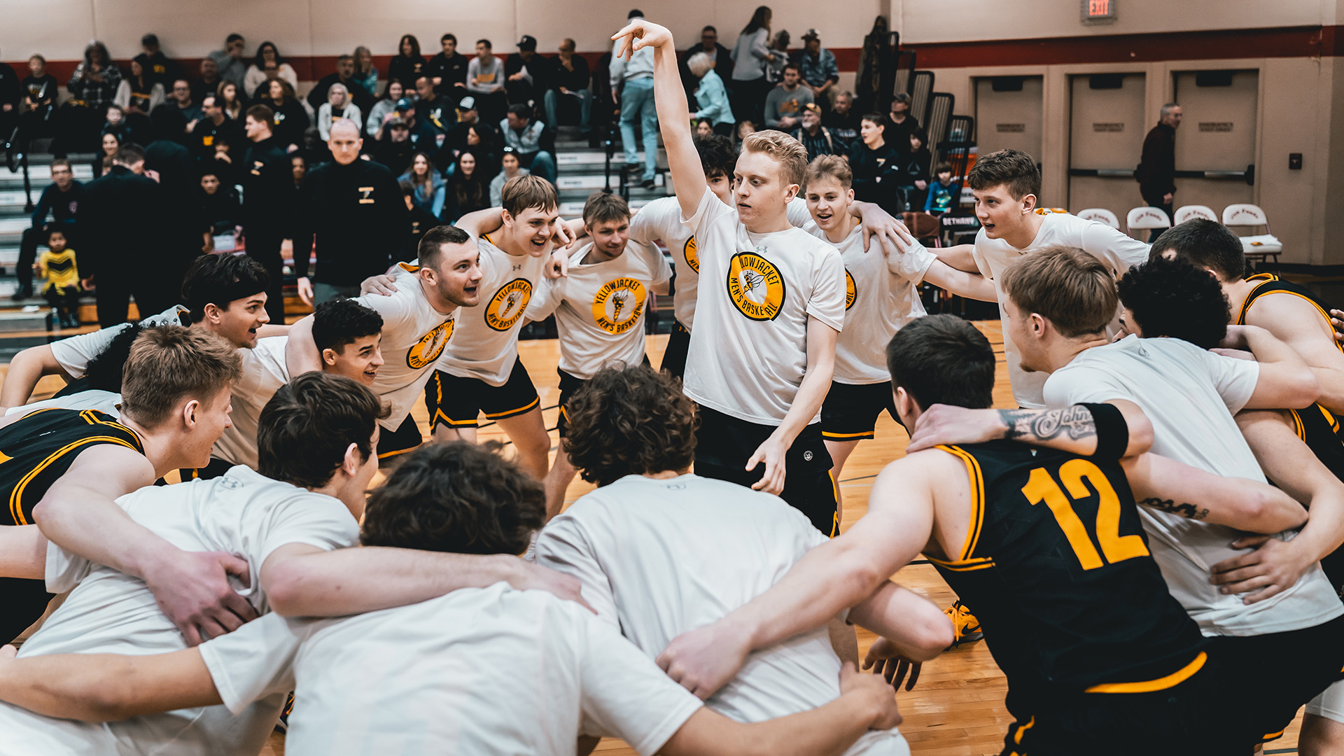 Yellowjackets Fall in UMAC Title Game - University of Wisconsin ...