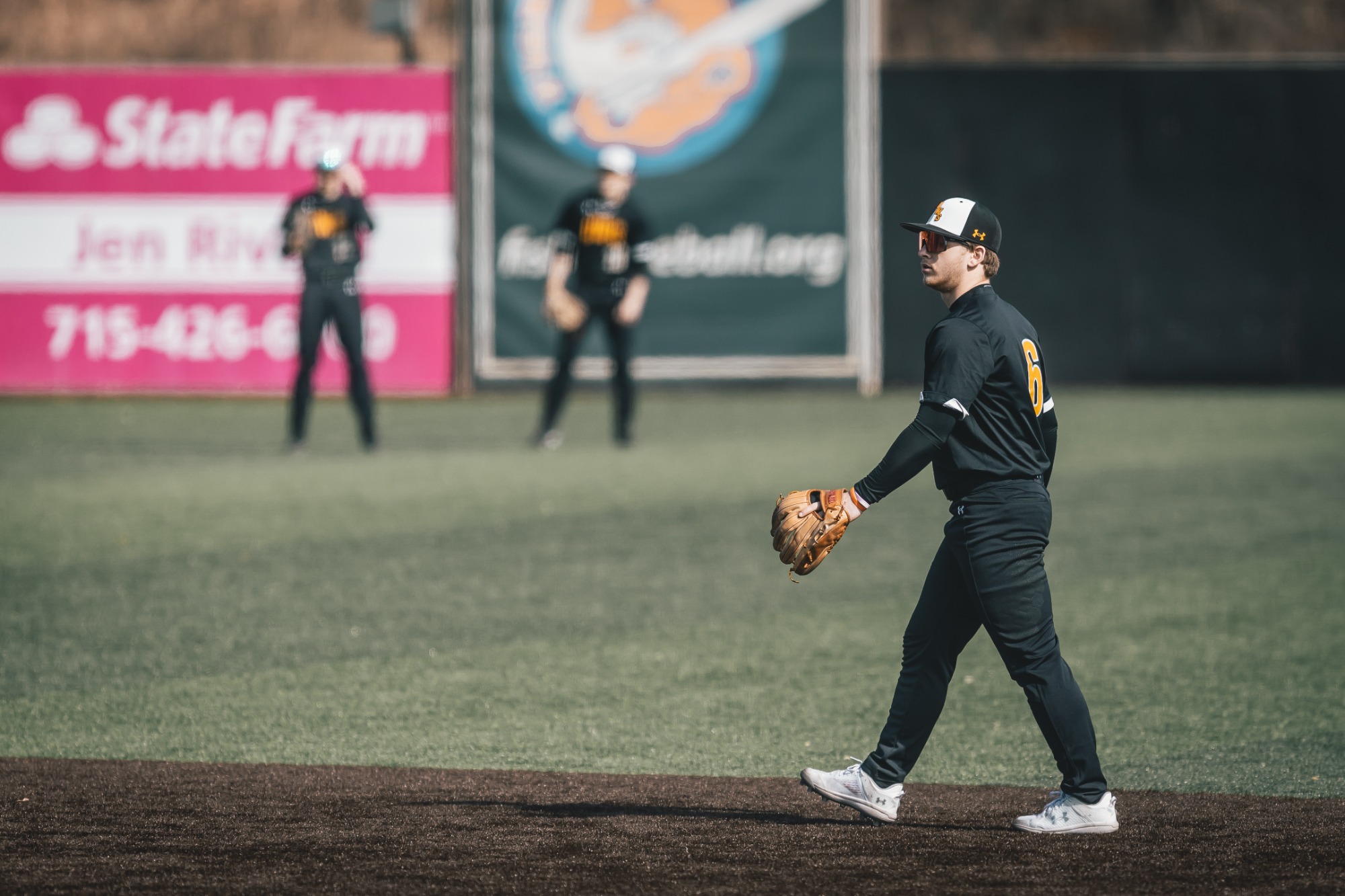 Yellowjackets Sweep Northland to Commence UMAC Action - University of ...