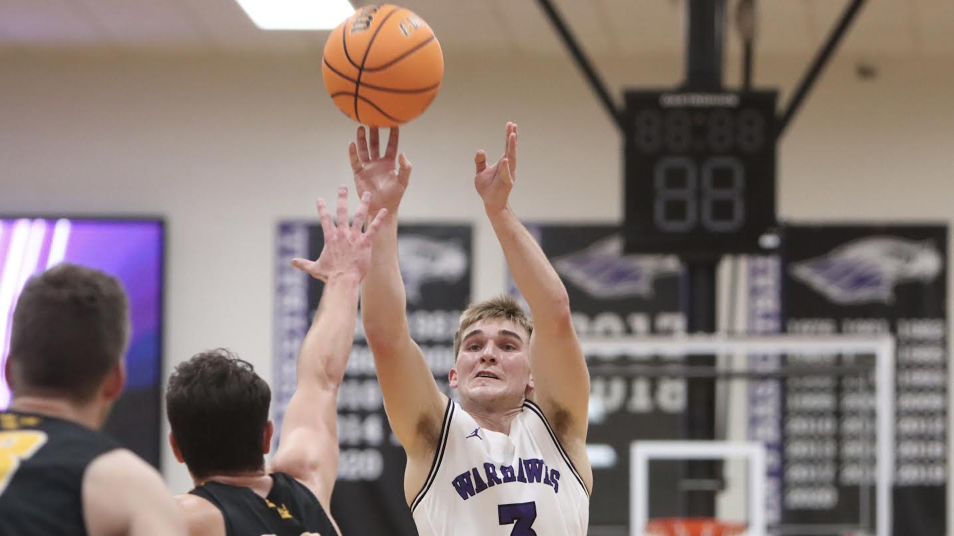 Gage Malensek - 2021-22 - Men's Basketball - University of Wisconsin ...