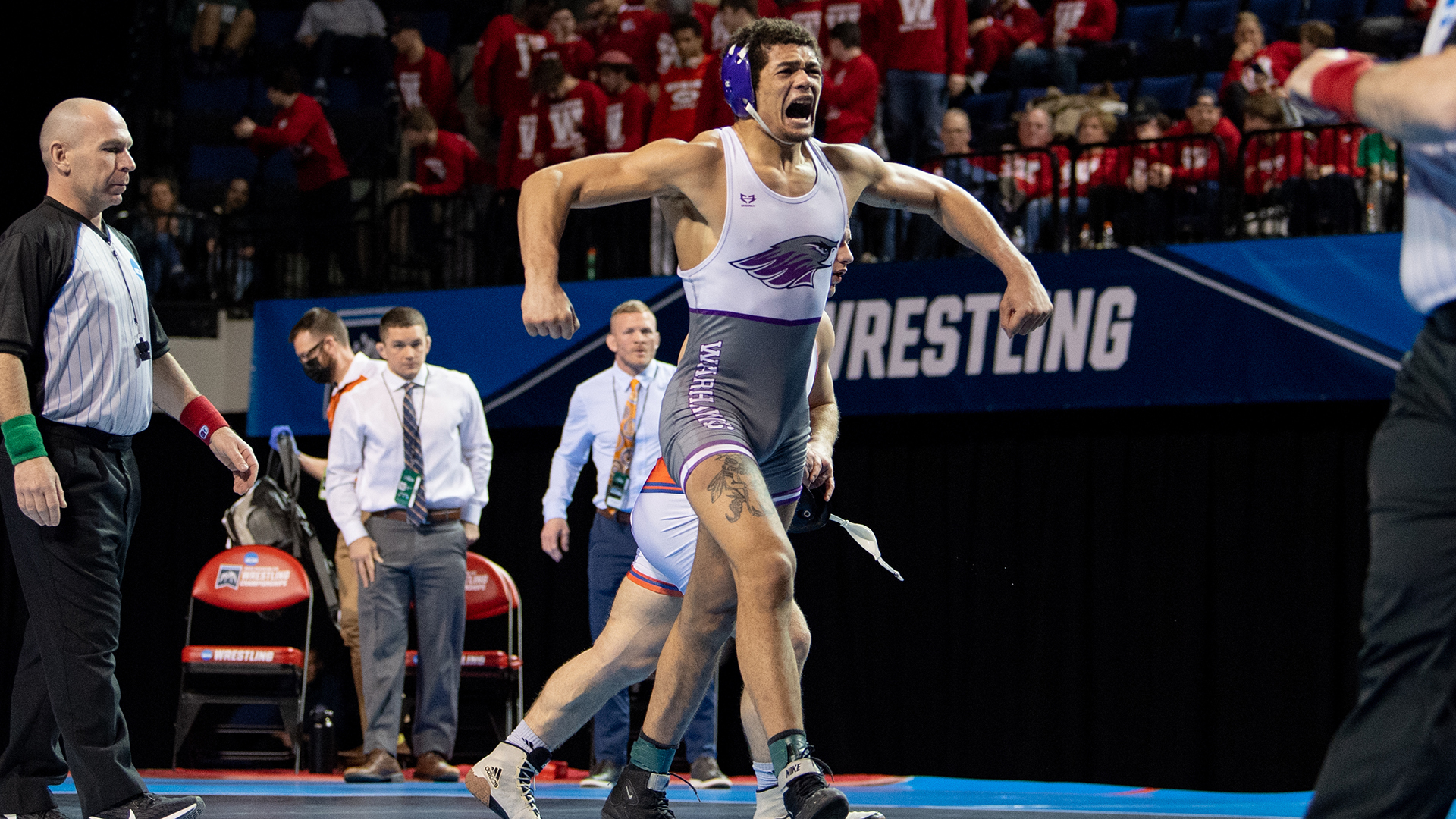 Jaritt Shinhoster - 2022-23 - Wrestling - University of Wisconsin ...