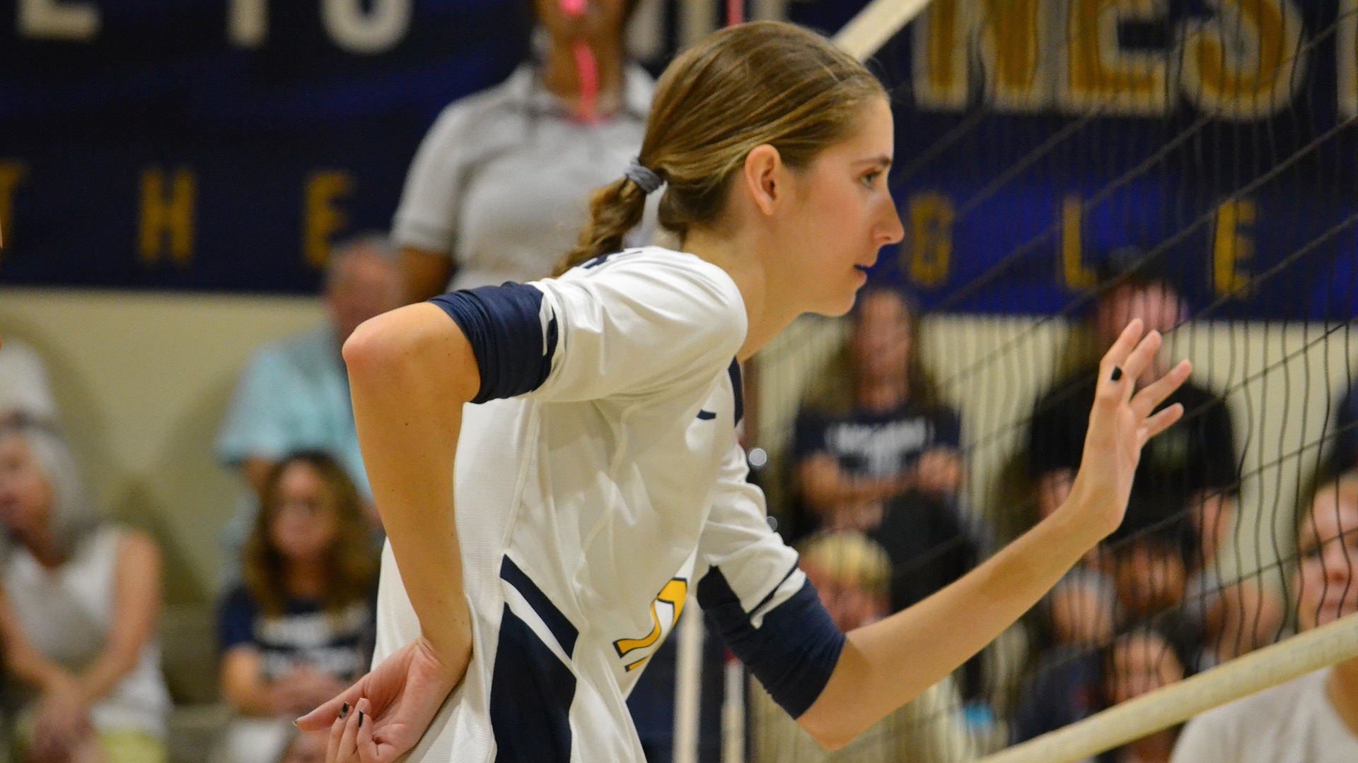 Women’s Volleyball Sweeps Menlo to Reach 20 Wins - Vanguard University
