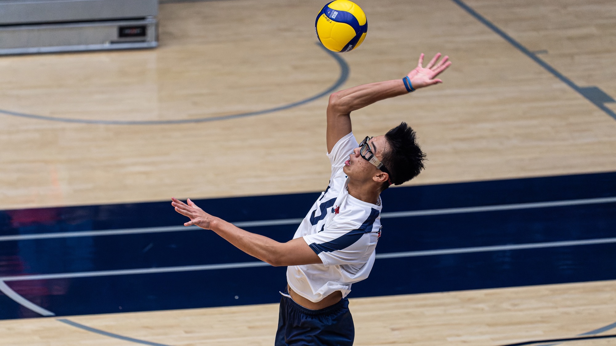 MEN’S VOLLEYBALL FALL TO NO. 3 MCMASTER - University of Toronto Athletics