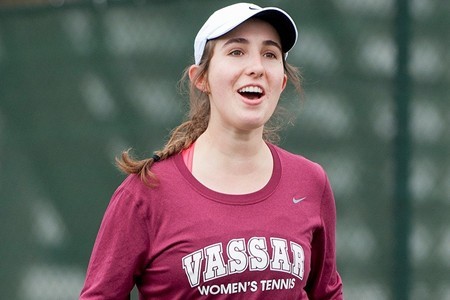 Shayna Becker - 2016-17 - Women's Tennis - Vassar College Athletics