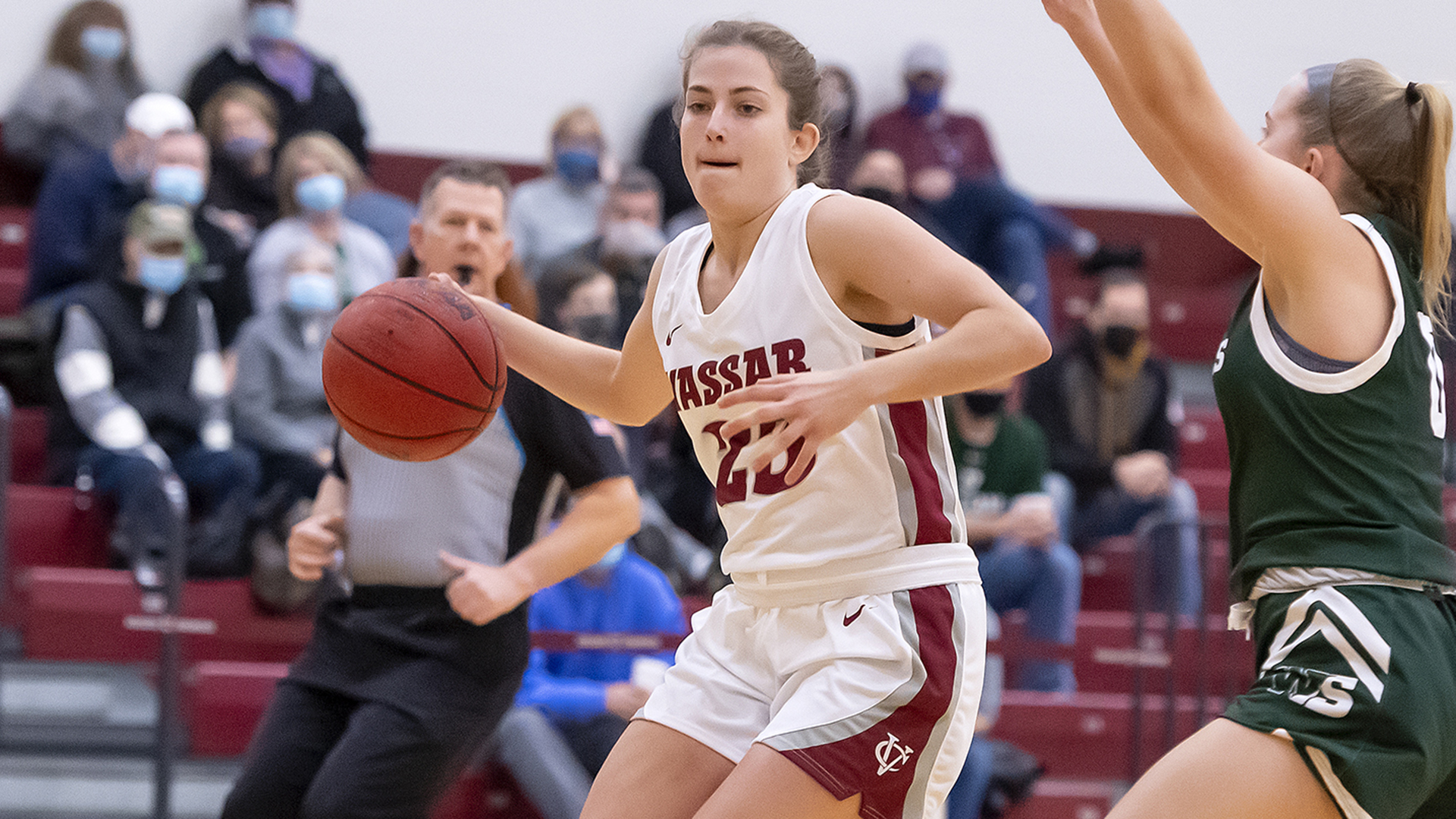 Women's Basketball Wins Third Straight Against Gordon 62-49 - Vassar ...