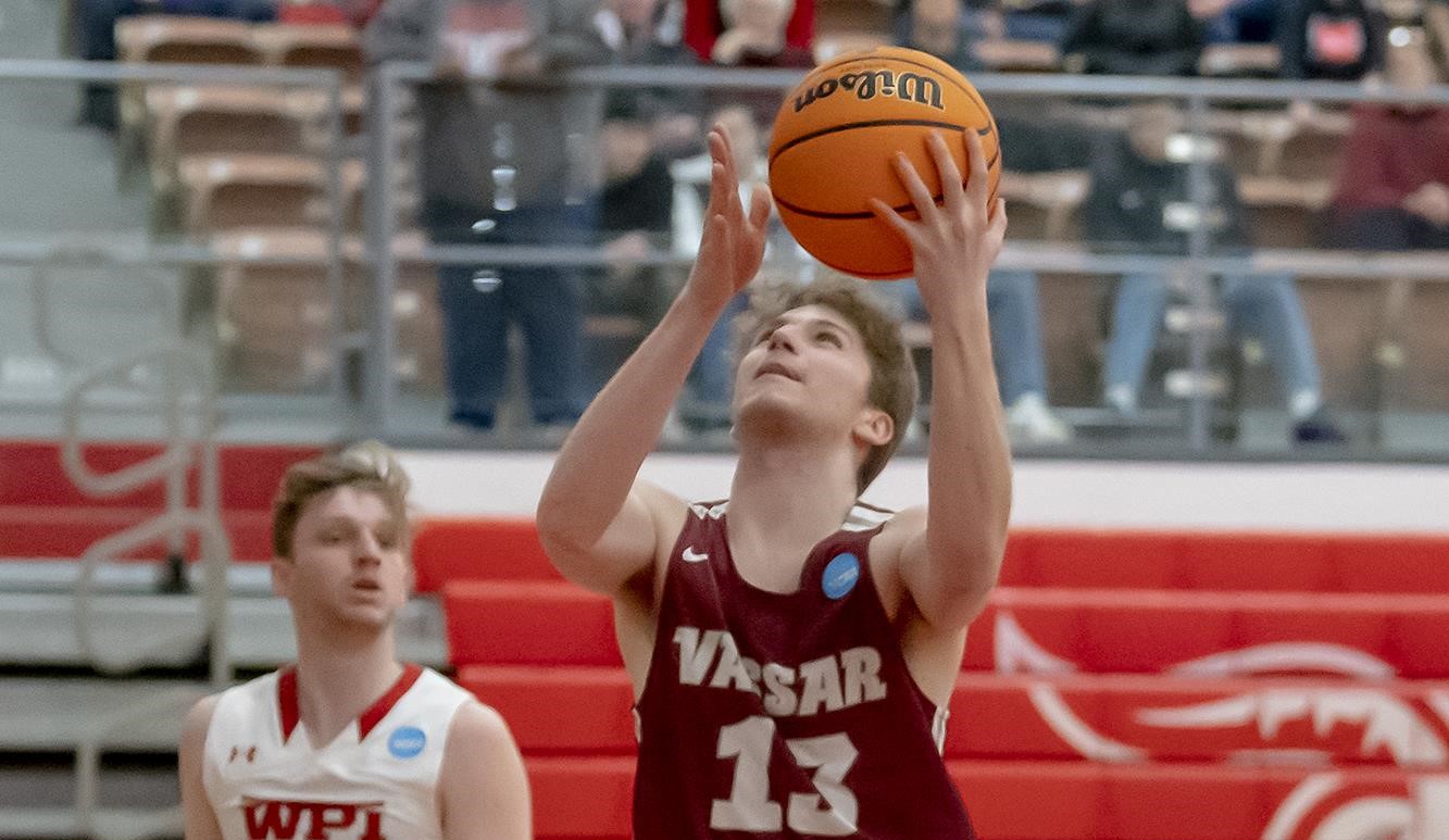 Kevin McAuliffe - 2022-23 - Men's Basketball - Vassar College Athletics
