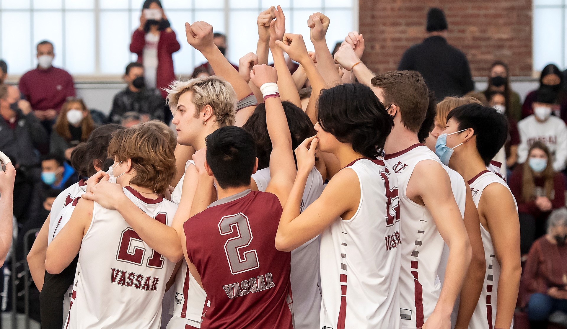Brewers Fall to Cardinals in UVC Semifinals - Vassar College Athletics