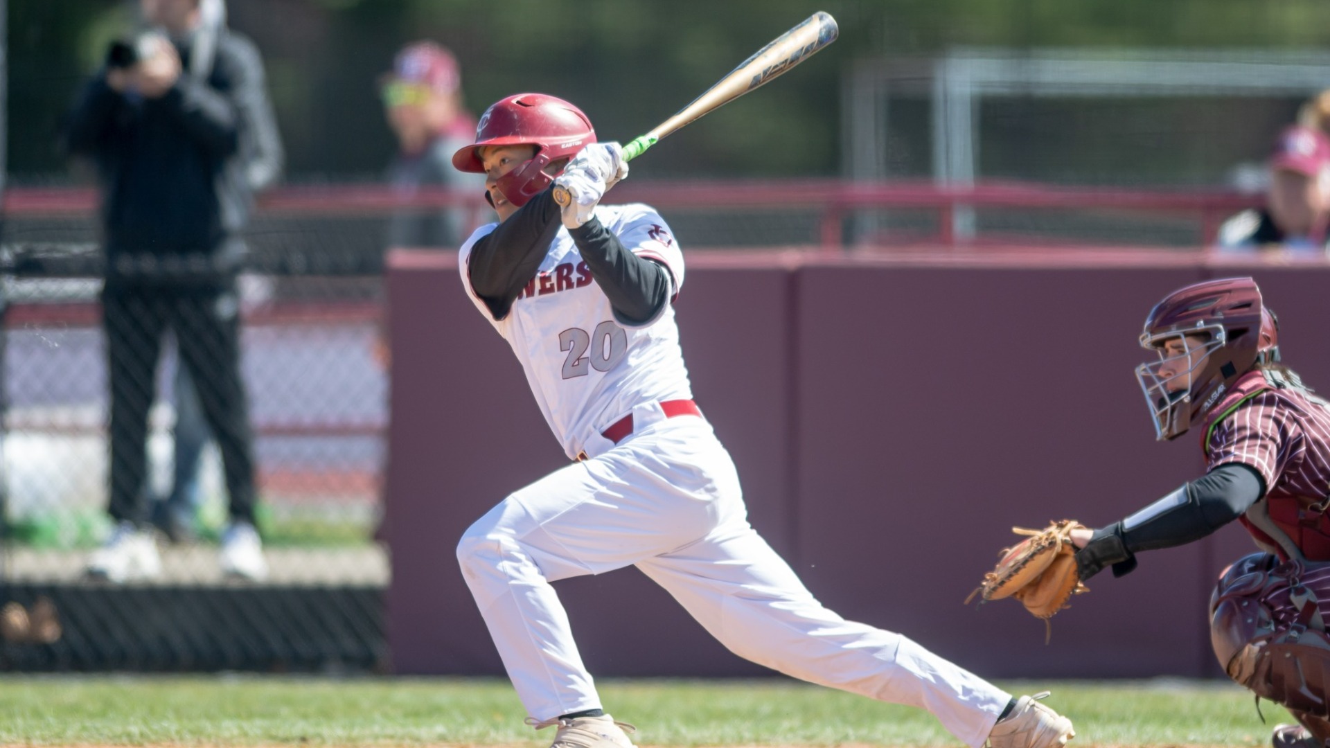 Baseball Outslugs NYU, 11-7 - Vassar College Athletics