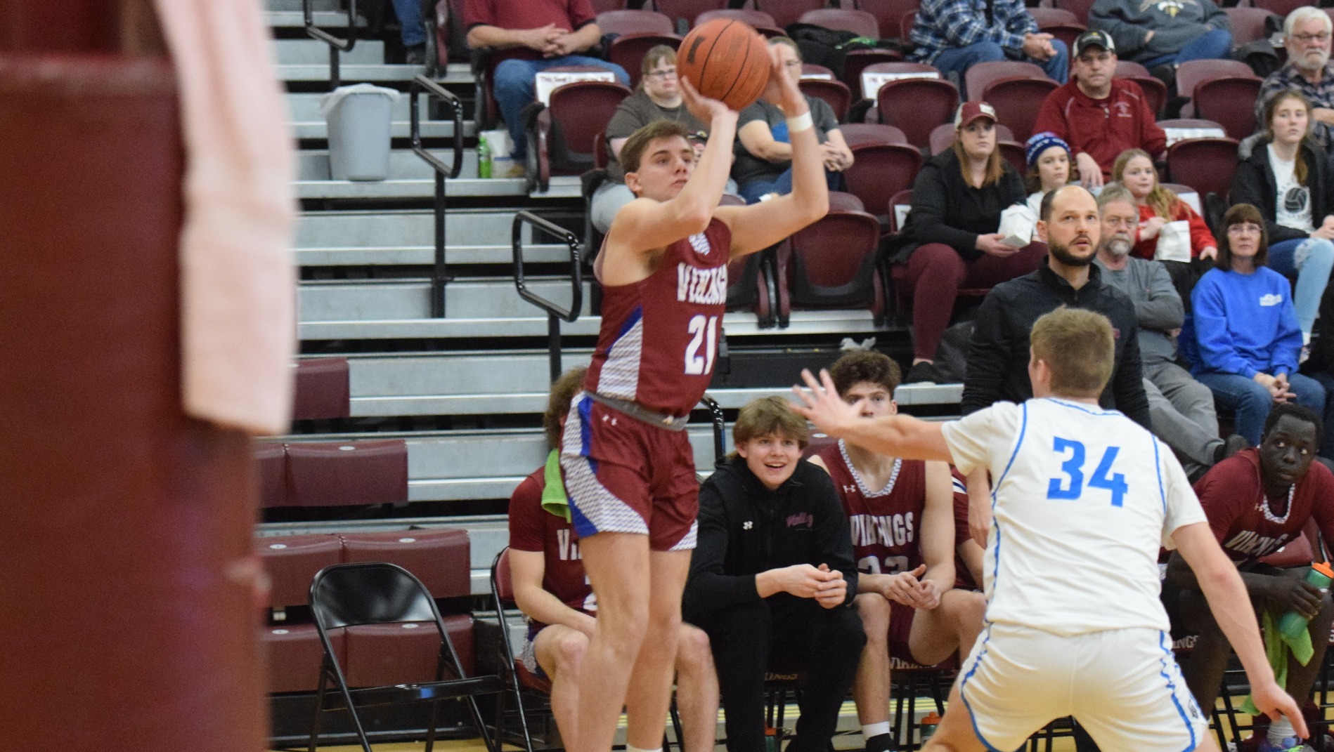 Keaton Kvilvang - 2022-23 - Men's Basketball - Valley City State University