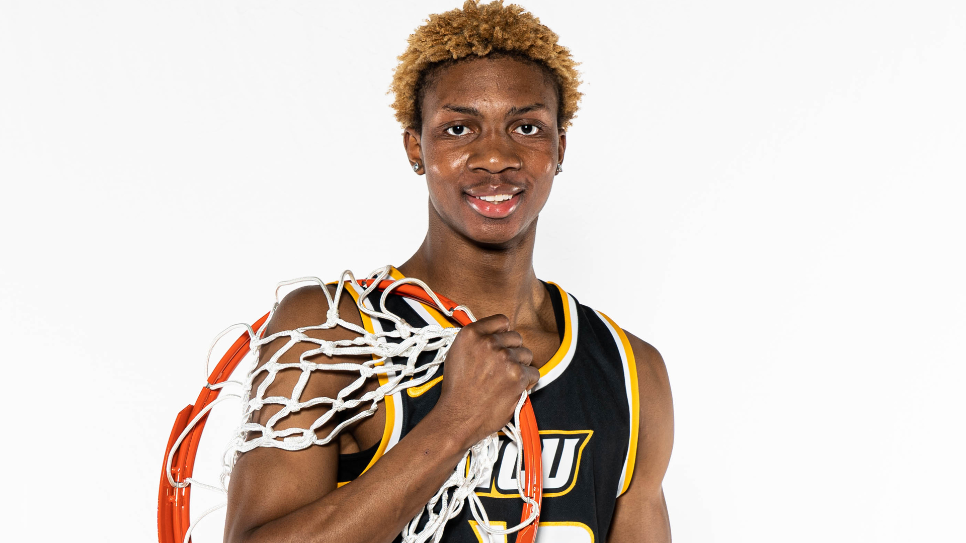 RAMS SIGN FORWARD TOIBU “TOBI” LAWAL - Virginia Commonwealth University