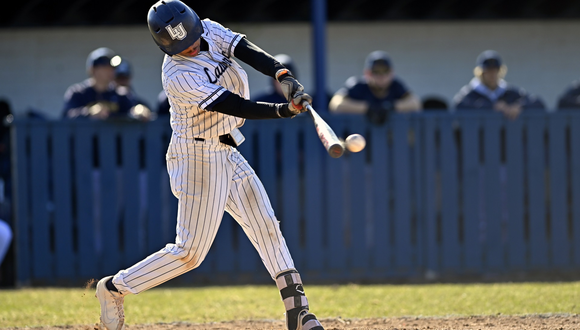 Vikings drop slugfest at Chicago - Lawrence University