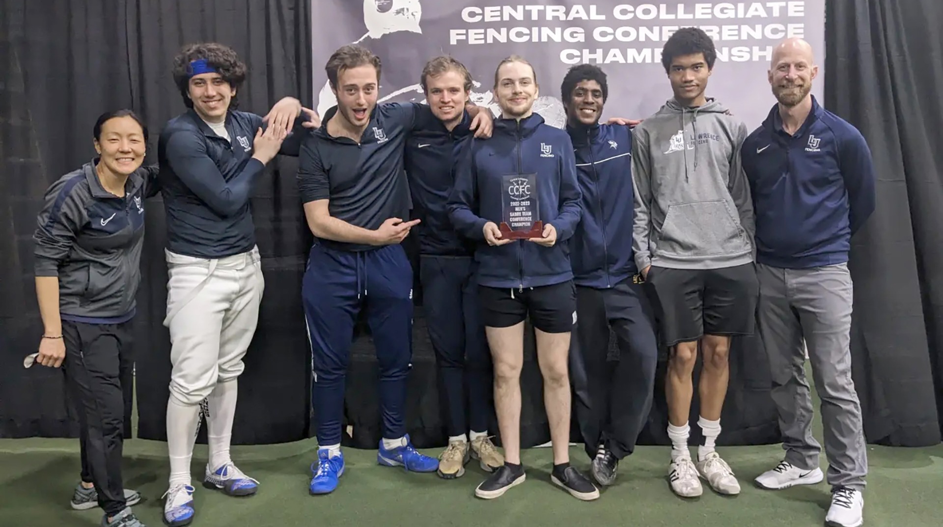 Vikings' saber team rises to the top of CCFC - Lawrence University