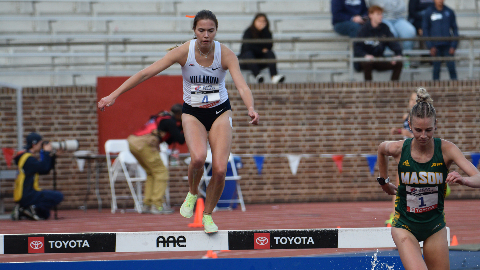 Anna Helwigh - Women's Track & Field - Villanova University