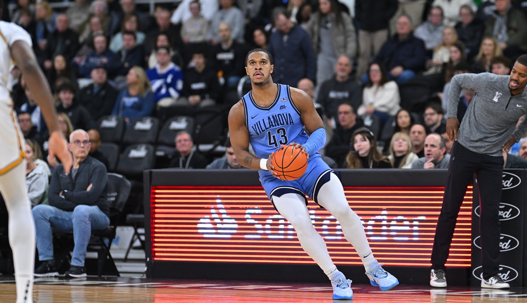 Dixon Named to Oscar Robertson Award Midseason Watch List - Villanova ...
