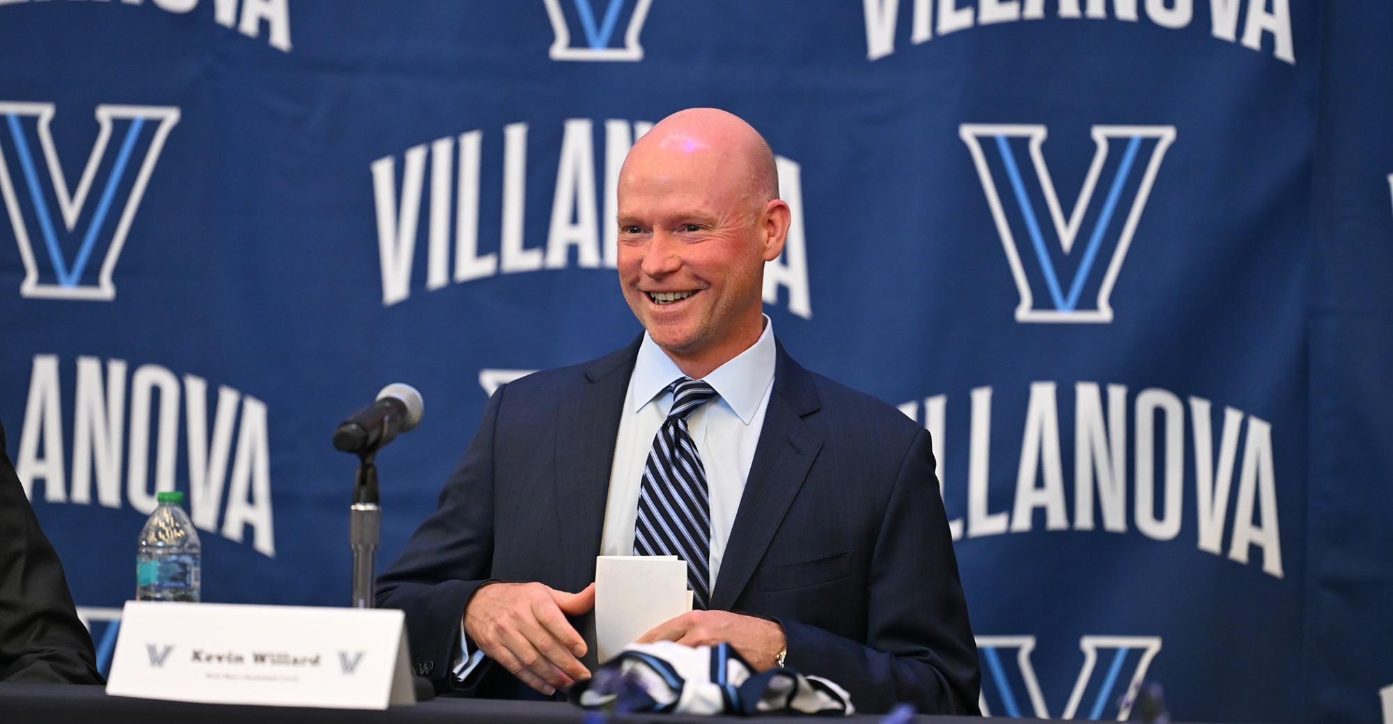 Dante Allen Signs With Villanova - Villanova University