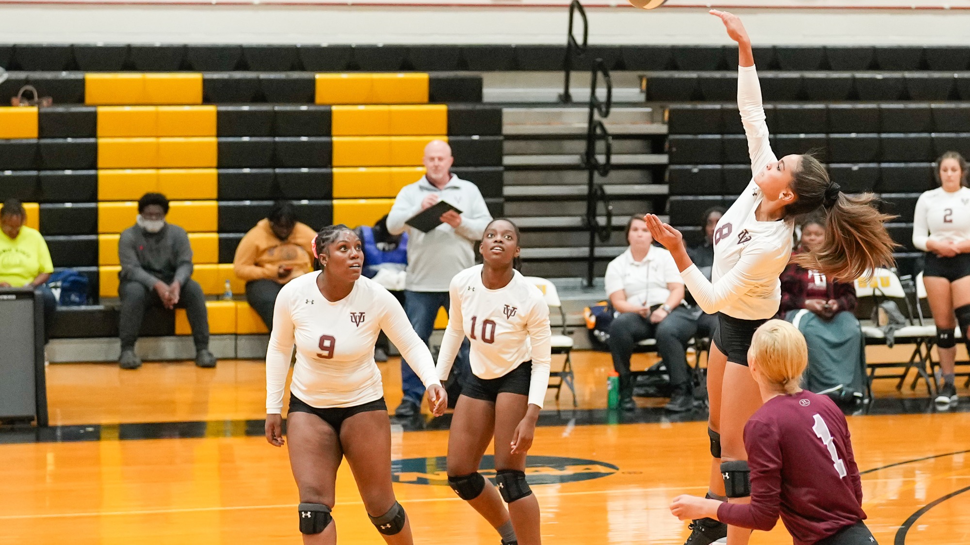 Volleyball Goes 3-0 at CIAA Round-Up - Virginia Union University Athletics