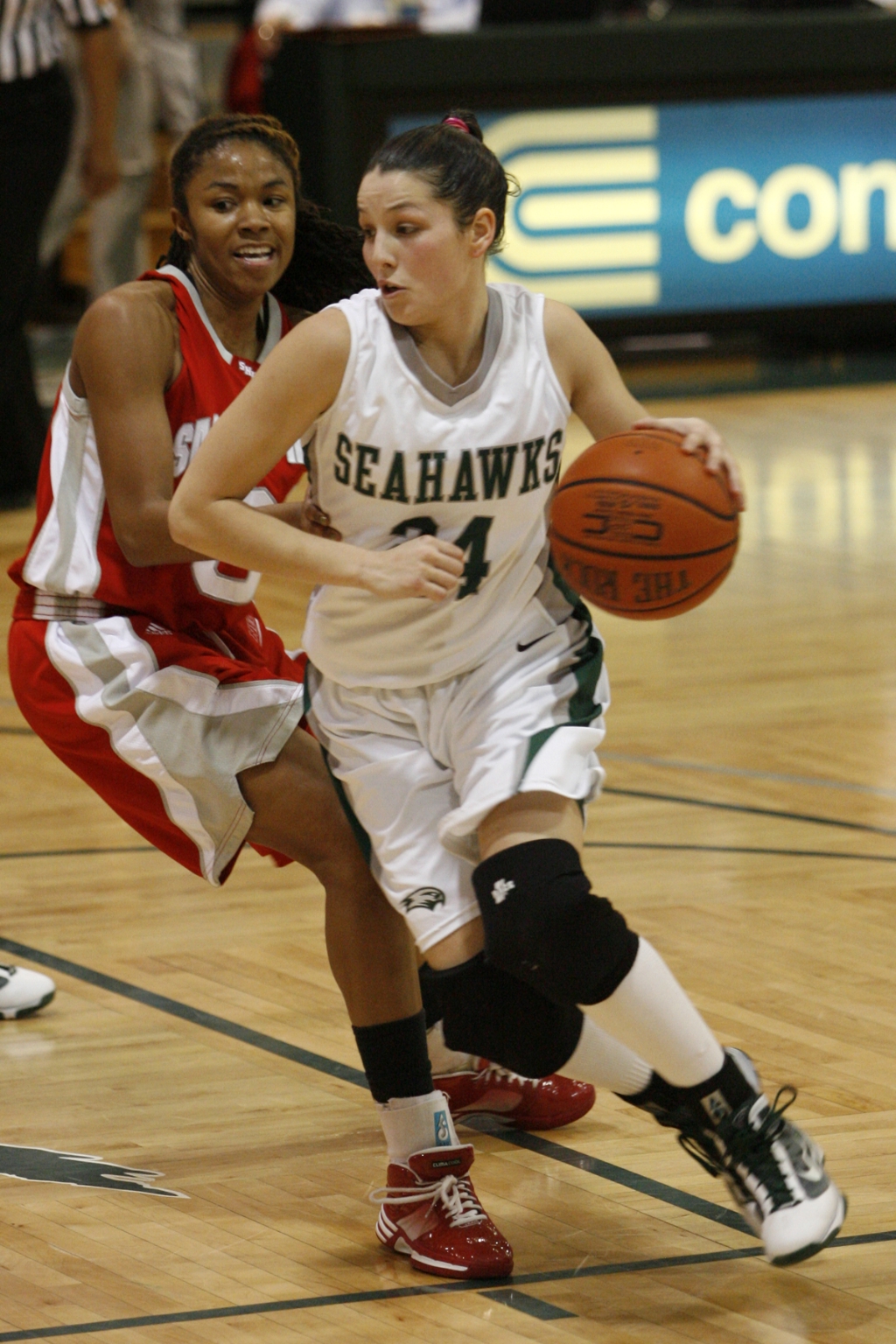 Megan Mahoney - 2010 - Women's Basketball - Wagner College Athletics