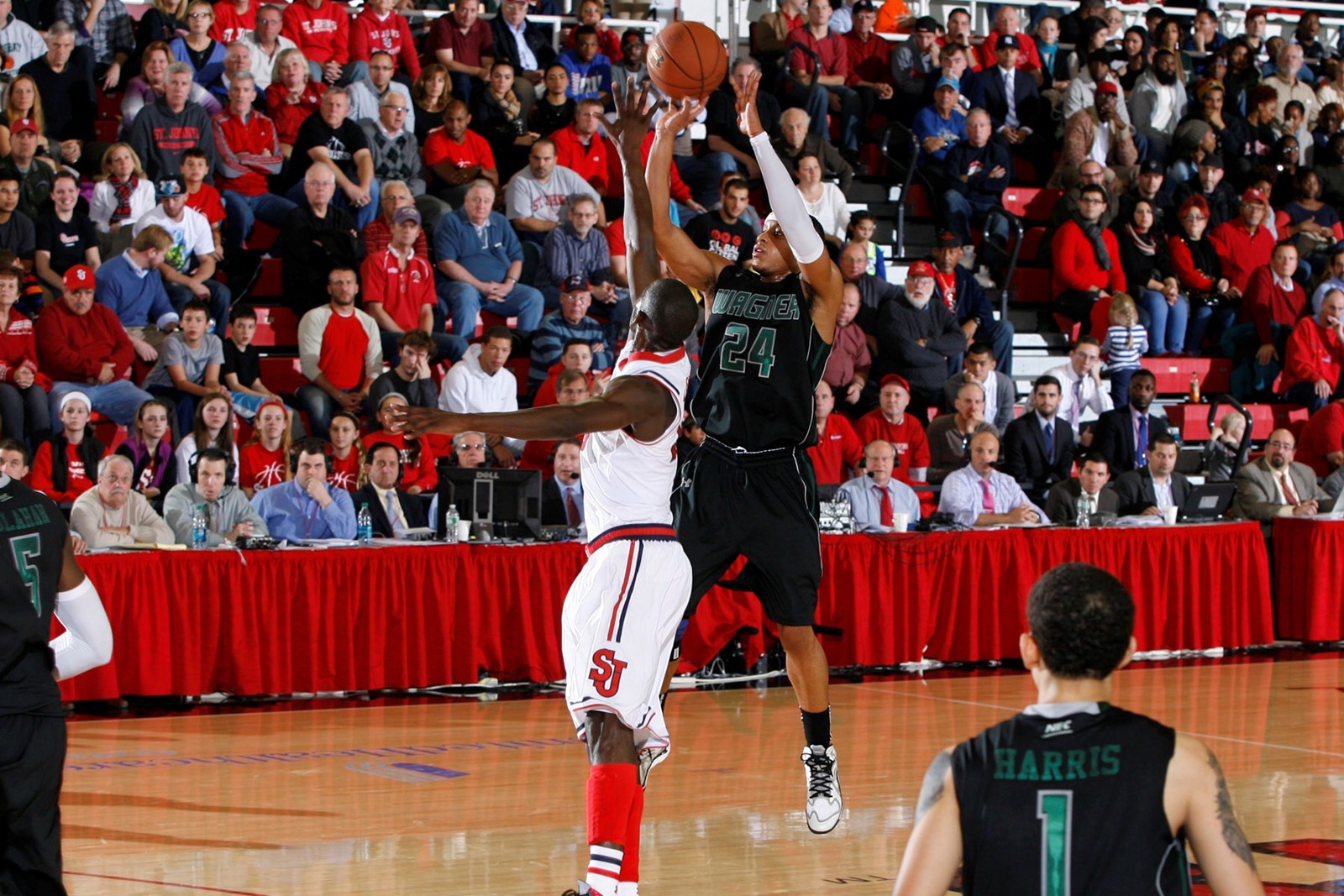 Latif Rivers - 2013-14 - Men's Basketball - Wagner College Athletics