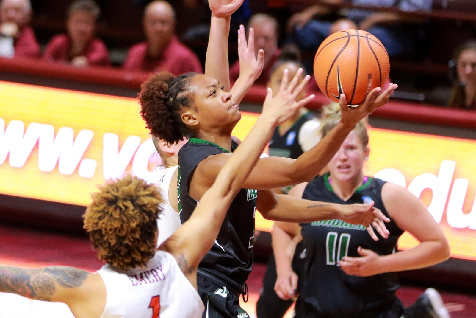 Sierra Clark - 2017-18 - Women's Basketball - Wagner College Athletics