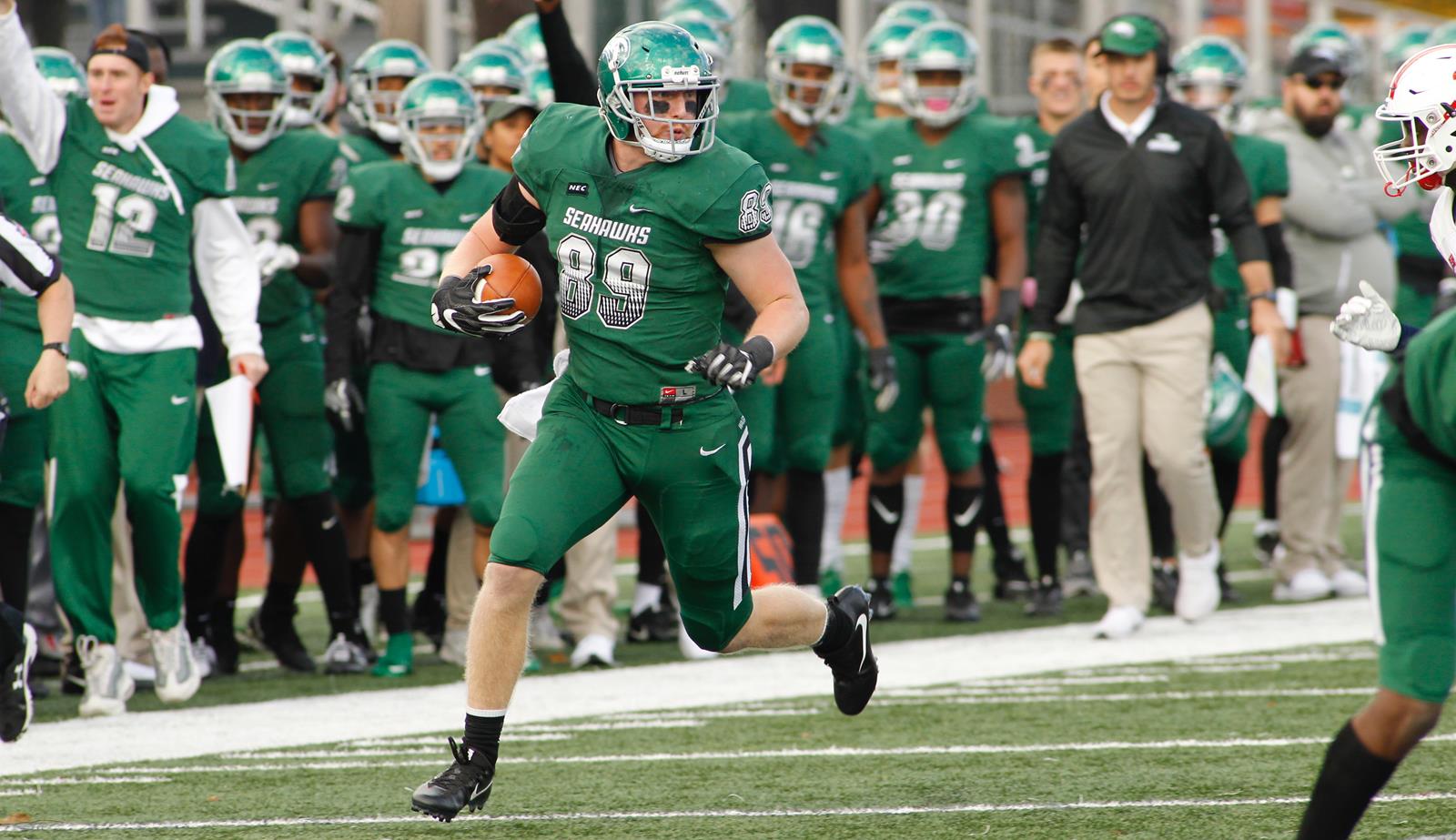 Senior Tight End Chris Woodard Named Second-Team Academic All-American ...