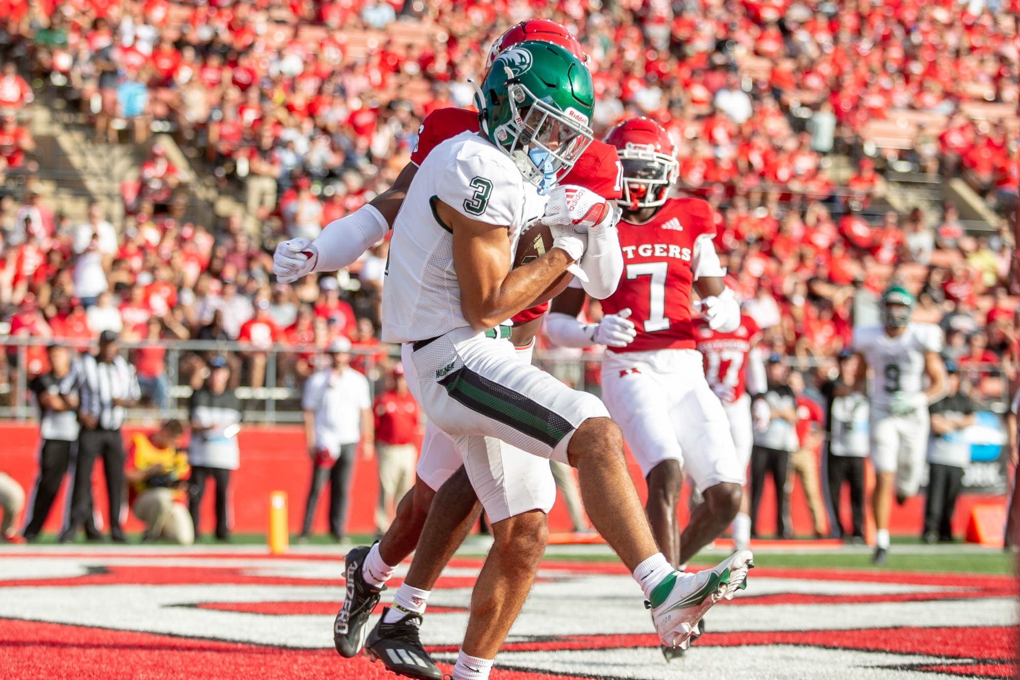 Football Falls At Rutgers - Wagner College Athletics