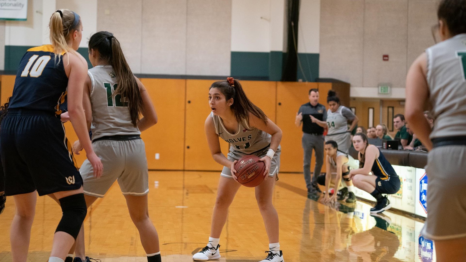 Women's Basketball: Carolina Montes Scores a Career-High 32 Points to ...