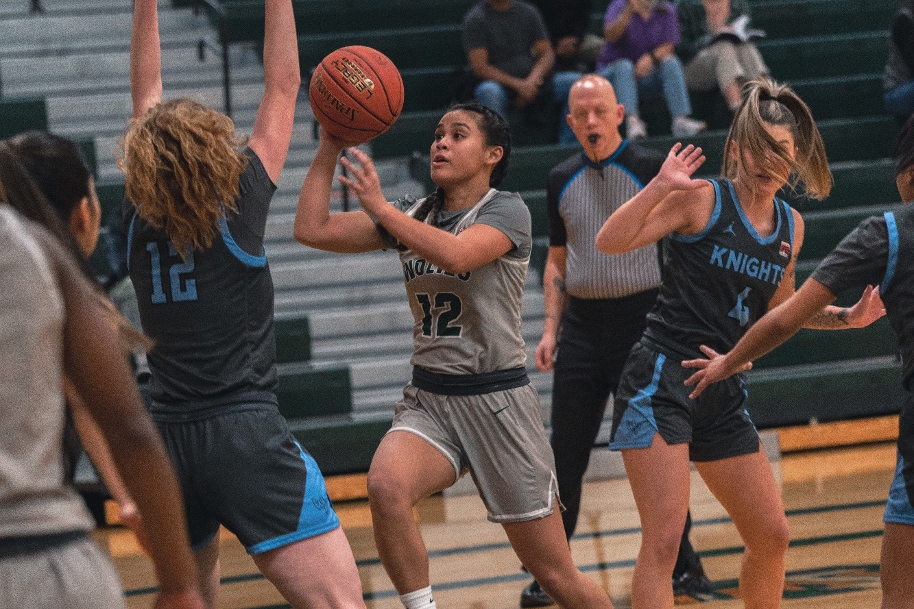 Women's Basketball: Jaliyah Gains Her 1,000th Career Point in Battle ...