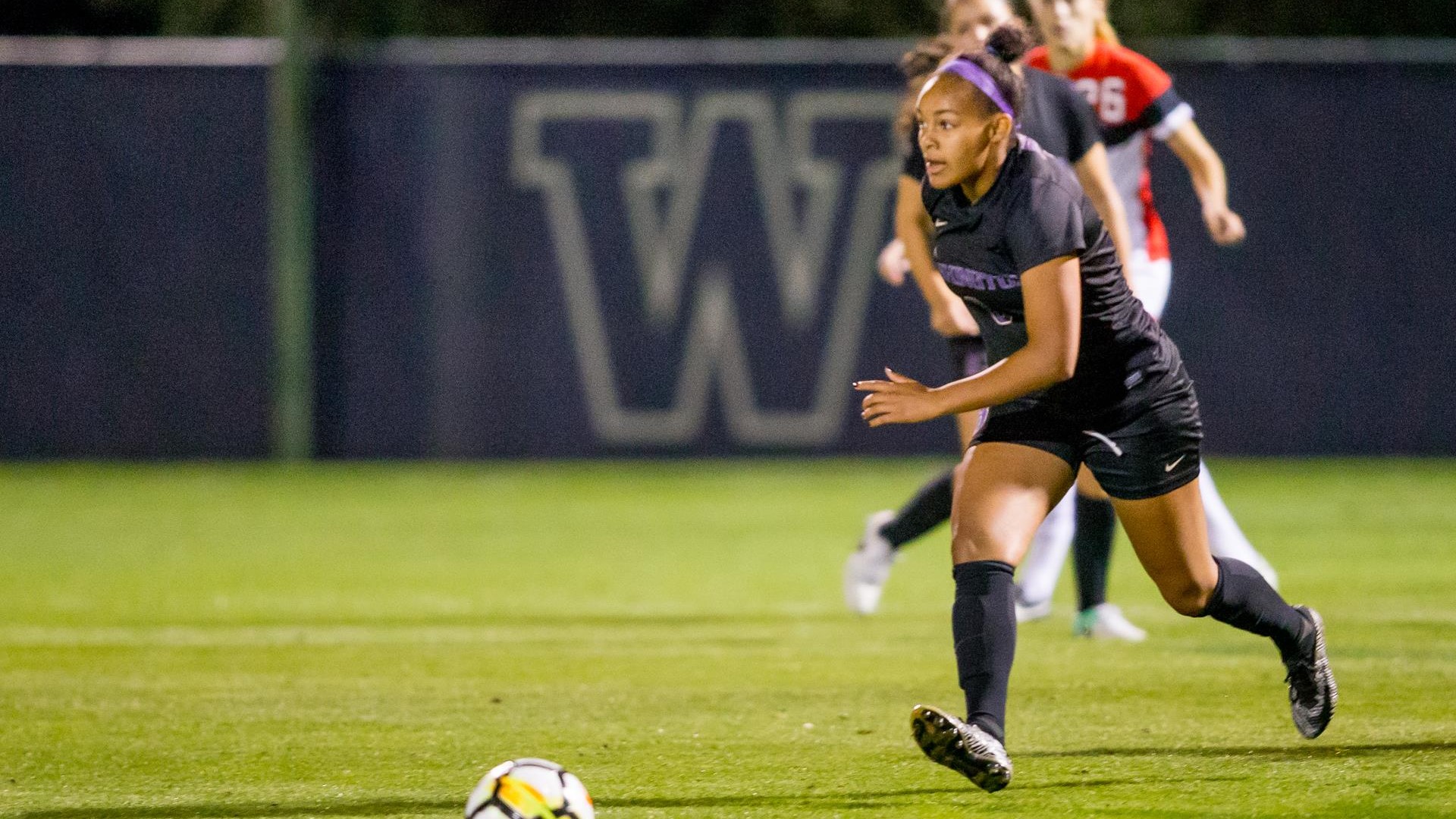 Ameera Hussen - Women's Soccer - University of Washington Athletics